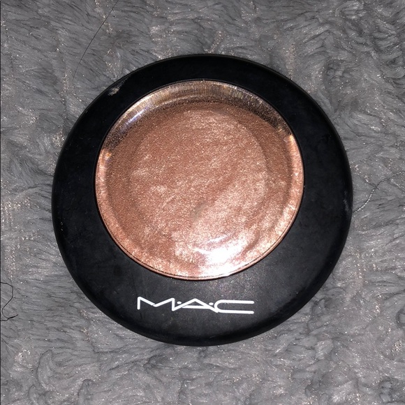 MAC Cosmetics | Makeup | Mac Highlighter | Poshmark